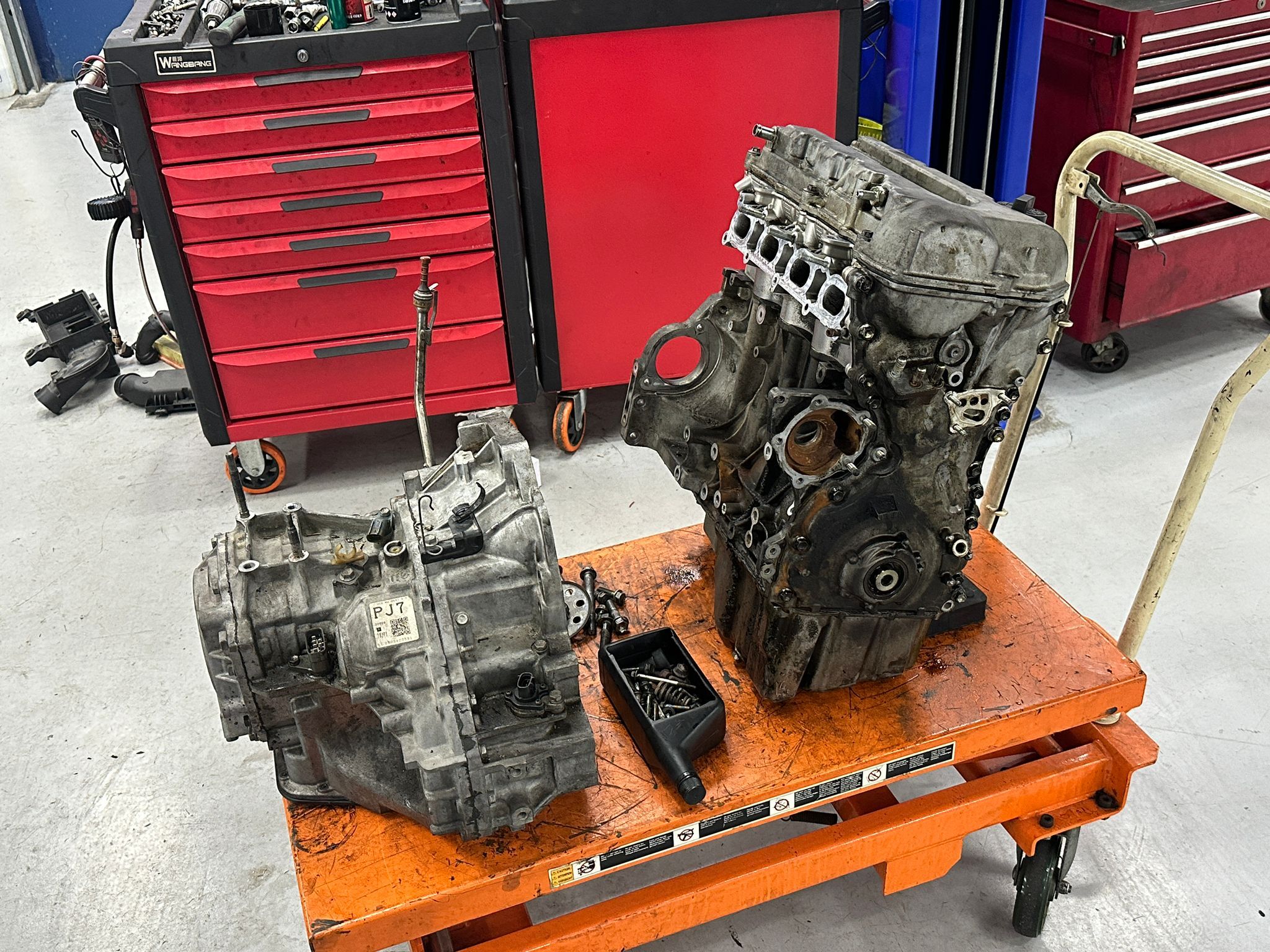 SUZUKI SX4 HATCHBACK 1.6 Coolant leaking causes of an Overheated Engine ...